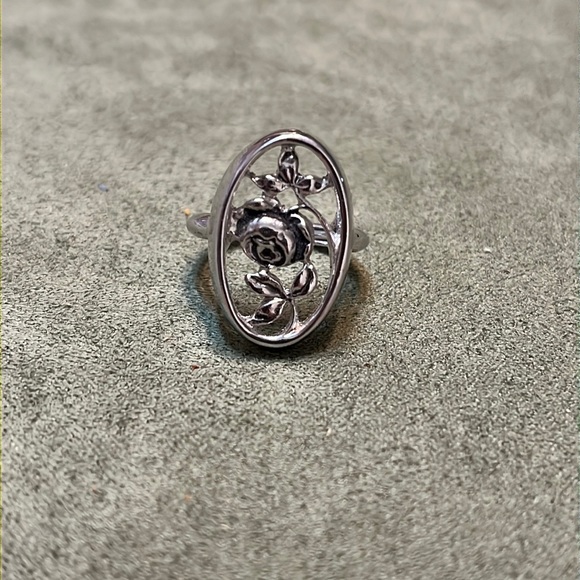 Avon | Jewelry | Vintage Avon Flower Ring Size 4 | Poshmark